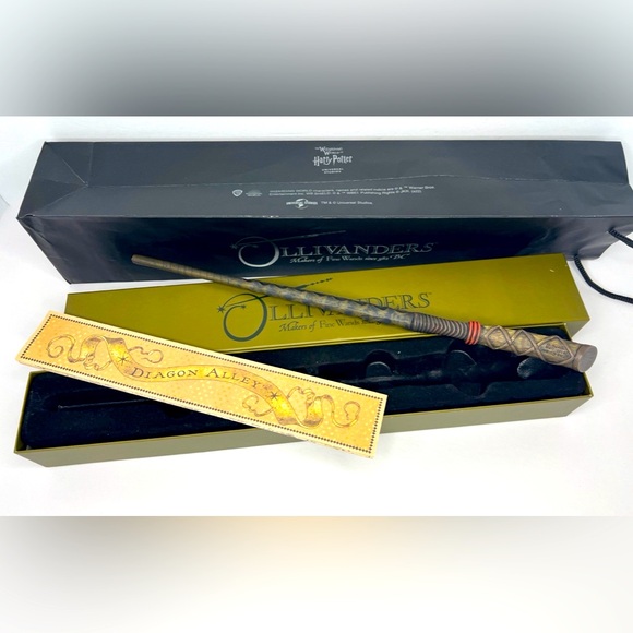 Warner Bros. | Toys | Wizarding World Of Harry Potter Interactive Wand Holly Ollivanders Map Box ...
